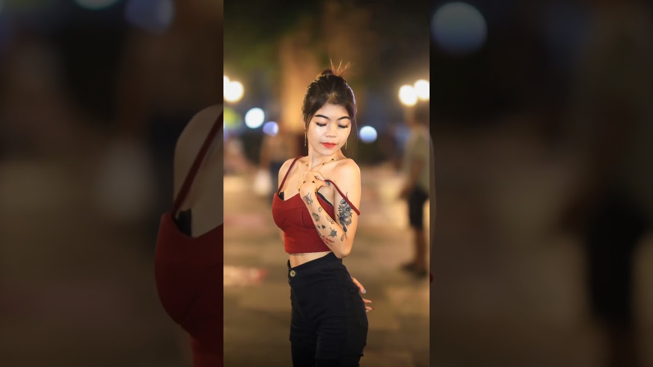 pemotretan cewek cantik pose elegan di alun alun #photography #viral #fyp #shorts #cantik #night
