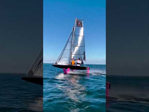 Fast foiling dinghy | BirdyFish