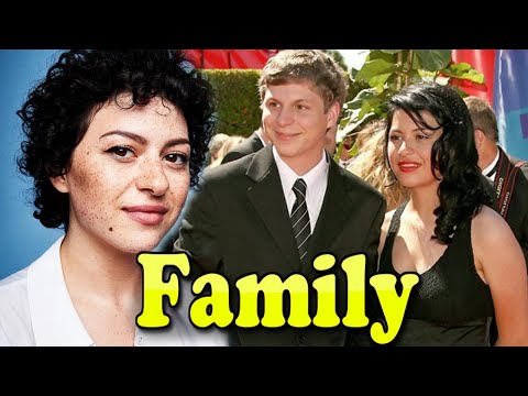 Alia Shawkat Family With Boyfriend Michael Angarano and Brad Pitt 2019
