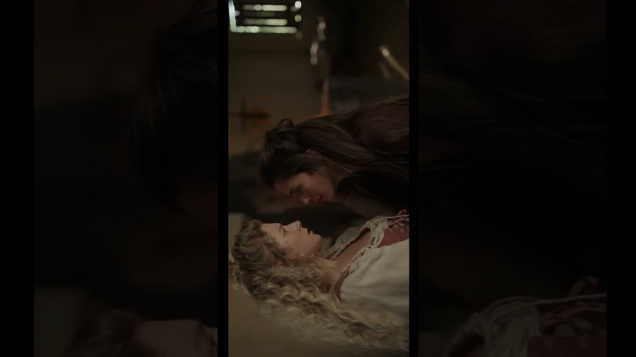 American Horror Stories  Kissing Scenes  Celeste and Delilah Julia Schlaepfer and Addison Timlin