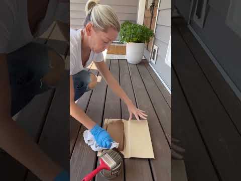 How to Stain Your Front Doors Using Therma-Tru's Same-Day Stain #diy #frontdoor #doors