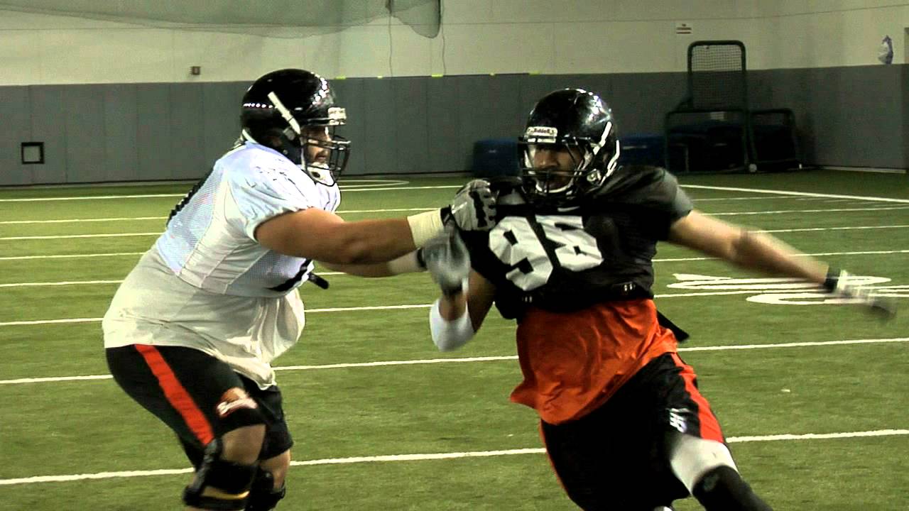 Freshmen D-ends Scott Crichton and Dylan Wynn