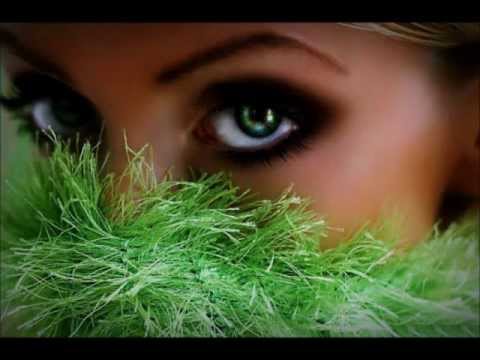 Willie Nelson And Julio Iglesias- Blue Spanish Eyes