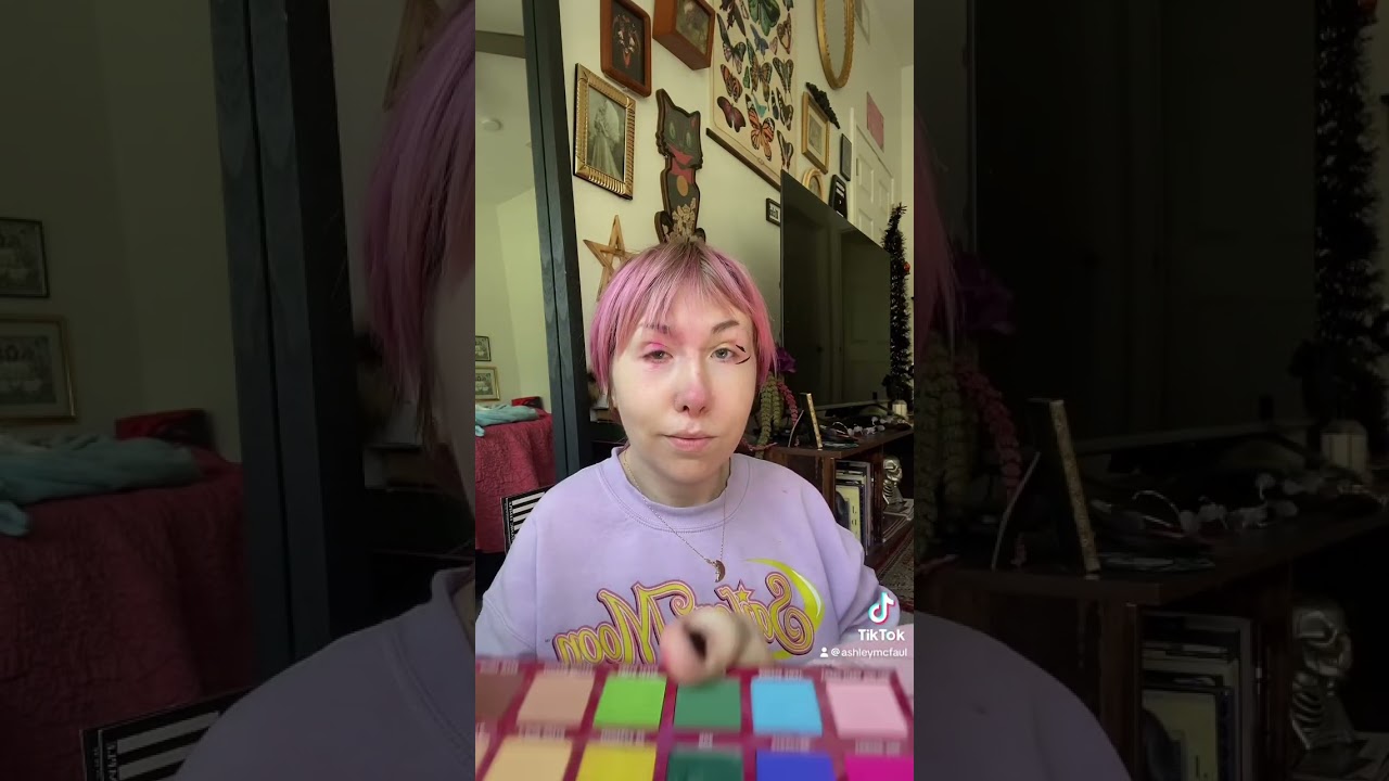 💖💖💖 #arthrogryposis #disabled #disabilityawareness #makeup #makeuptransition #disabledartist