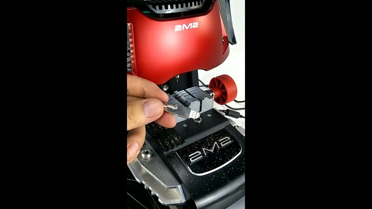 2M2 Magic Tank cutting machine cut SIP22 key -obdii365