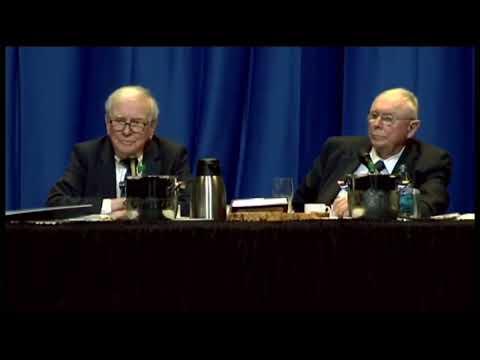 Warren Buffett & Charlie Munger on Why They Bought the Omaha World-Herald | 2012 Annual Meeting