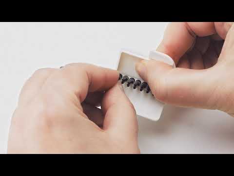 How to exchange a miniReceiver Wax Guard | Signia Hearing Aids