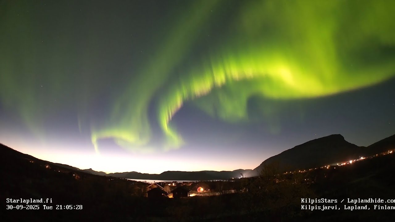 Northern Light Live Kilpisjärvi, Finland. North view