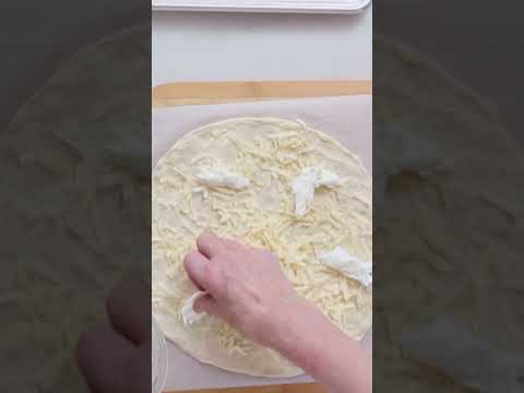 3-Cheese Spinach Pizza Heaven