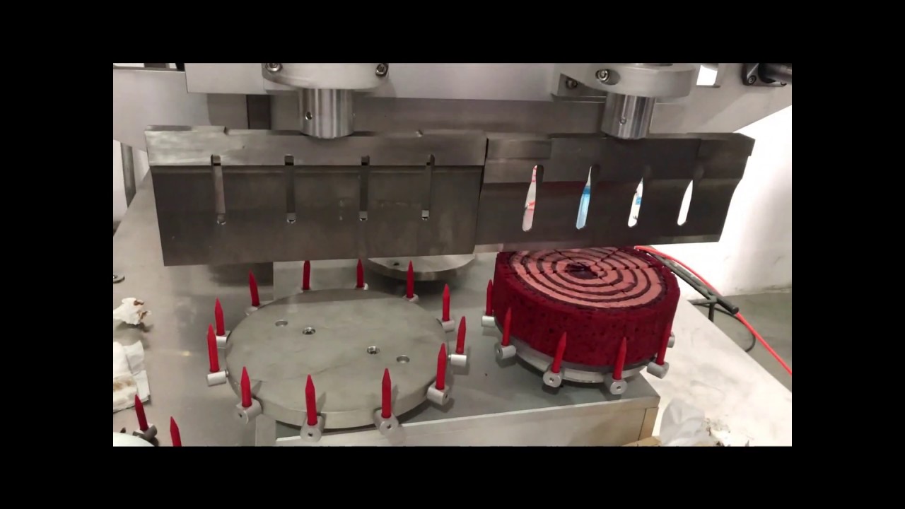 UFM6000 automatic ultrasonic red velvet cake cutting - cheersonic