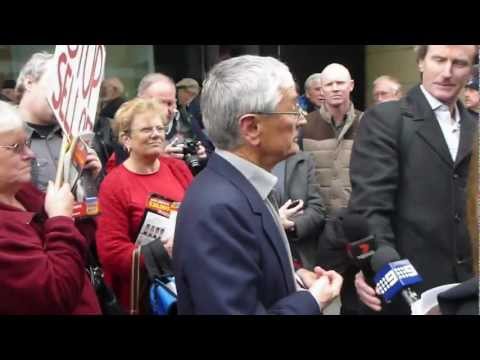 Dick Smith talking with media outside the Advertiser Newspapers building, 31 Waymouth St. Adelaide