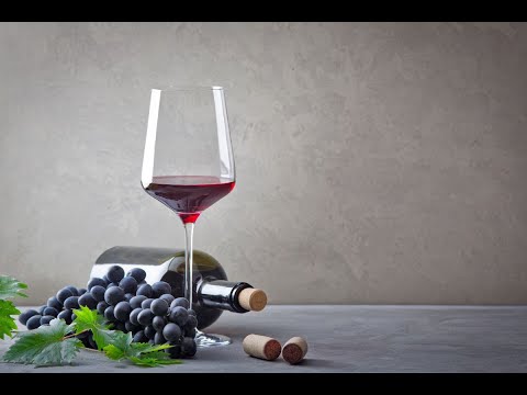 Wine Review #25: 19 Crimes Uprising - Rum Barrel Red!