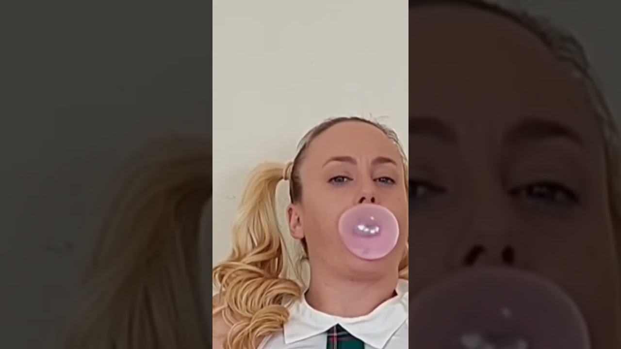 #bubblegum #bubble #gum #blowingbubbles #pigtails #asmr