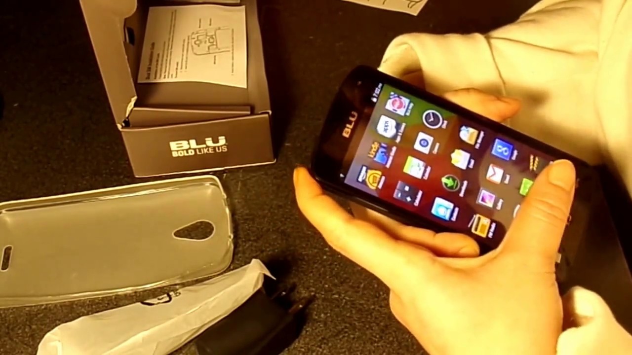 Blu Studio X8 HD Unboxing