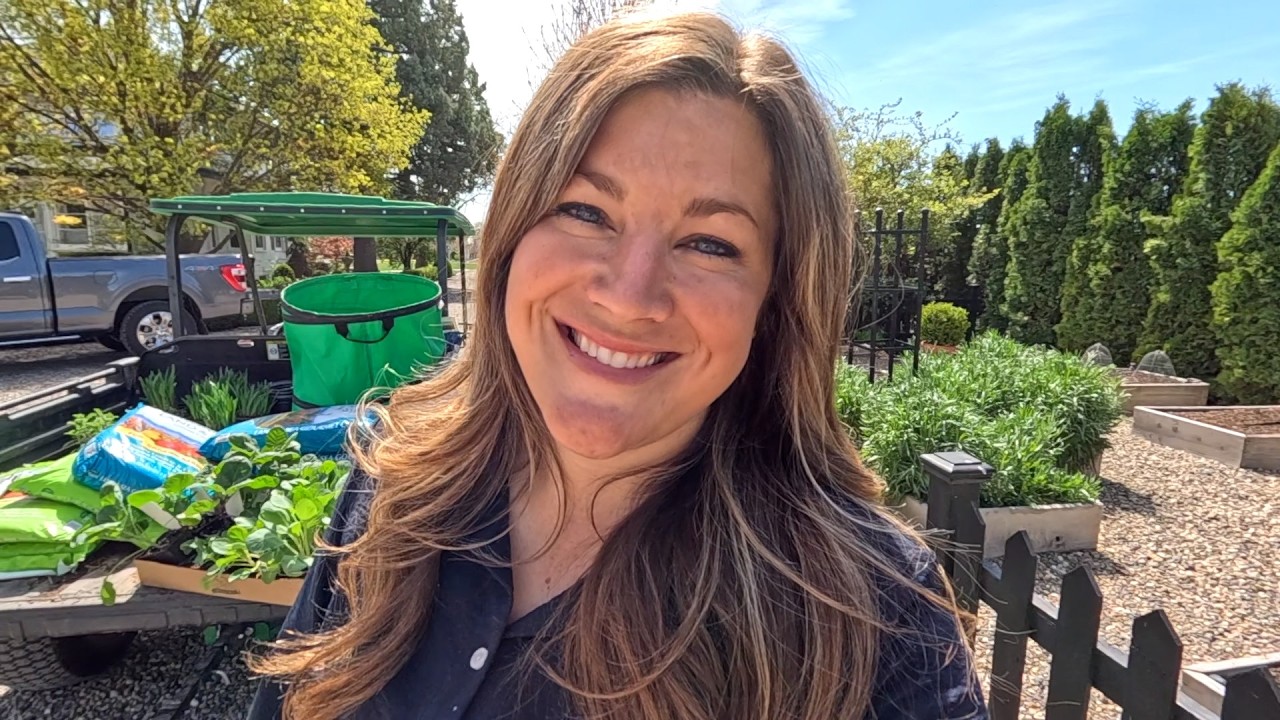 Planting Our Spring Crops! 🥦🥰🥕 // Garden Answer