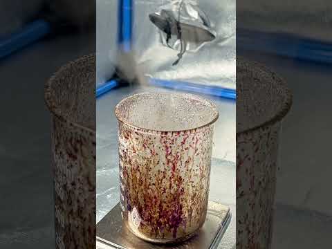 Violent H2O2 KMnO4 Reaction #chemistry #hydrogenperoxide #potassiumpermanganate #experiment