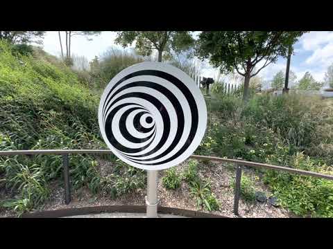 Look at this optical illusion disc at New York's Little Island | Boing ...