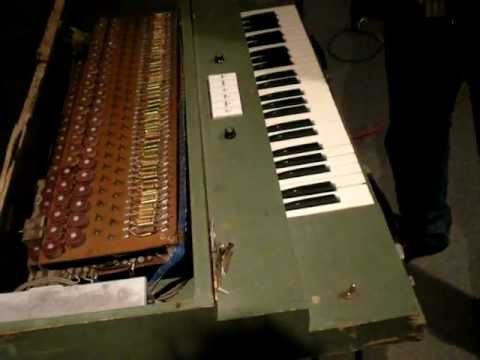 RMI Rock-Si-Chord - ranked #24 in Vintage & Electric Pianos | Equipboard