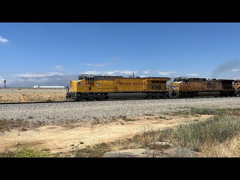 NEW PAINT SCHEME & KCS! UP 6929 IN THE NEW SCHEME LEADS A MEGA STACK TRAIN!
