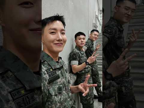 BTS some prishous moment photos in military ๐ช#BTS #ARMY#Members ๐๏ธ#comeback