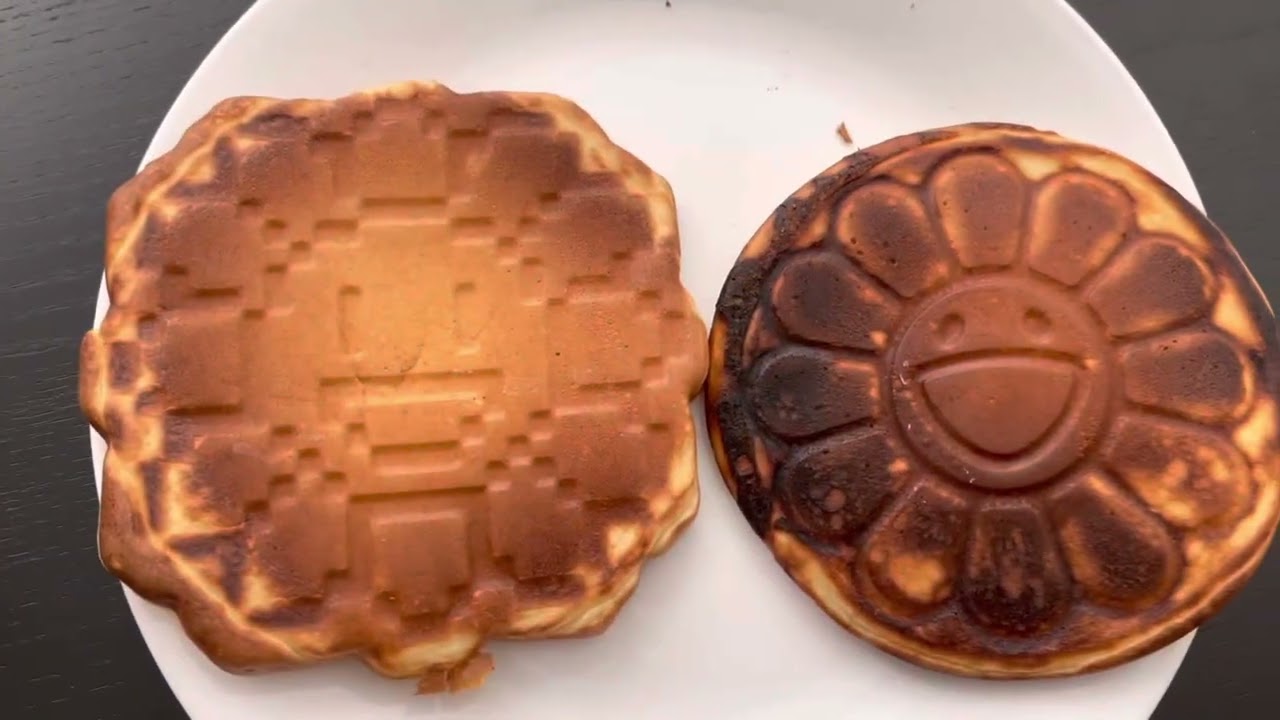 Takashi Murakami Designed Flower Dot flower Pancake Frying Pan // Ask Ink Sisters