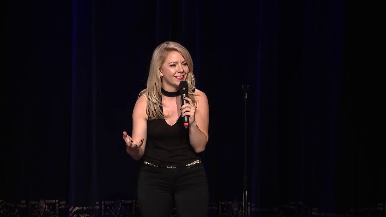 Hire Lisa Curry - Stand-Up Comedian in Los Angeles, California