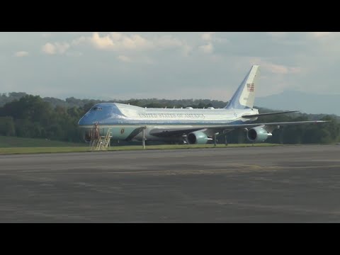 Air Force 1 lands at Tri-Cities Airport