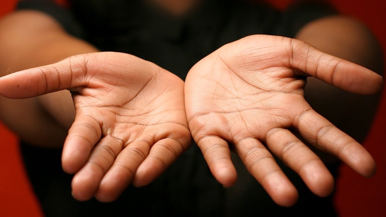 Left Hand Reading vs. Right Hand | Palm Reading