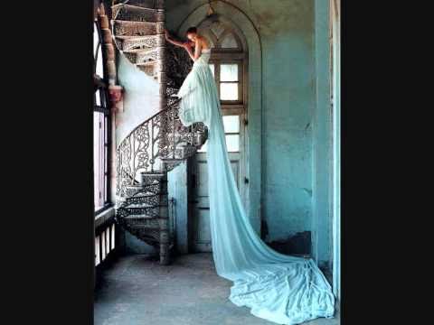 Tim Walker photos ( Franz Ferdinand - The Lobster Quadrille)