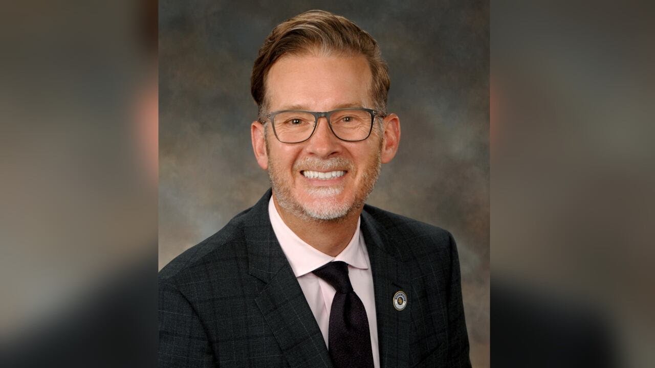 South Bend school board to vote on placing superintendent on leave