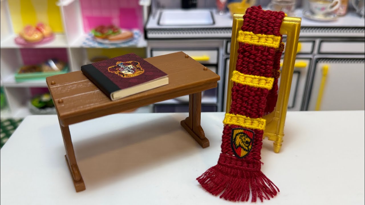 Miniverse Back To Hogwarts Series 1! Put Together ! (Gryffindor Scarf) #miniverse #new #blindbox
