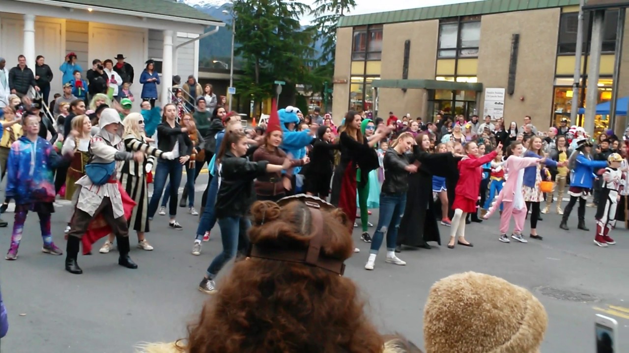 Halloween flash mob to Ghost Busters