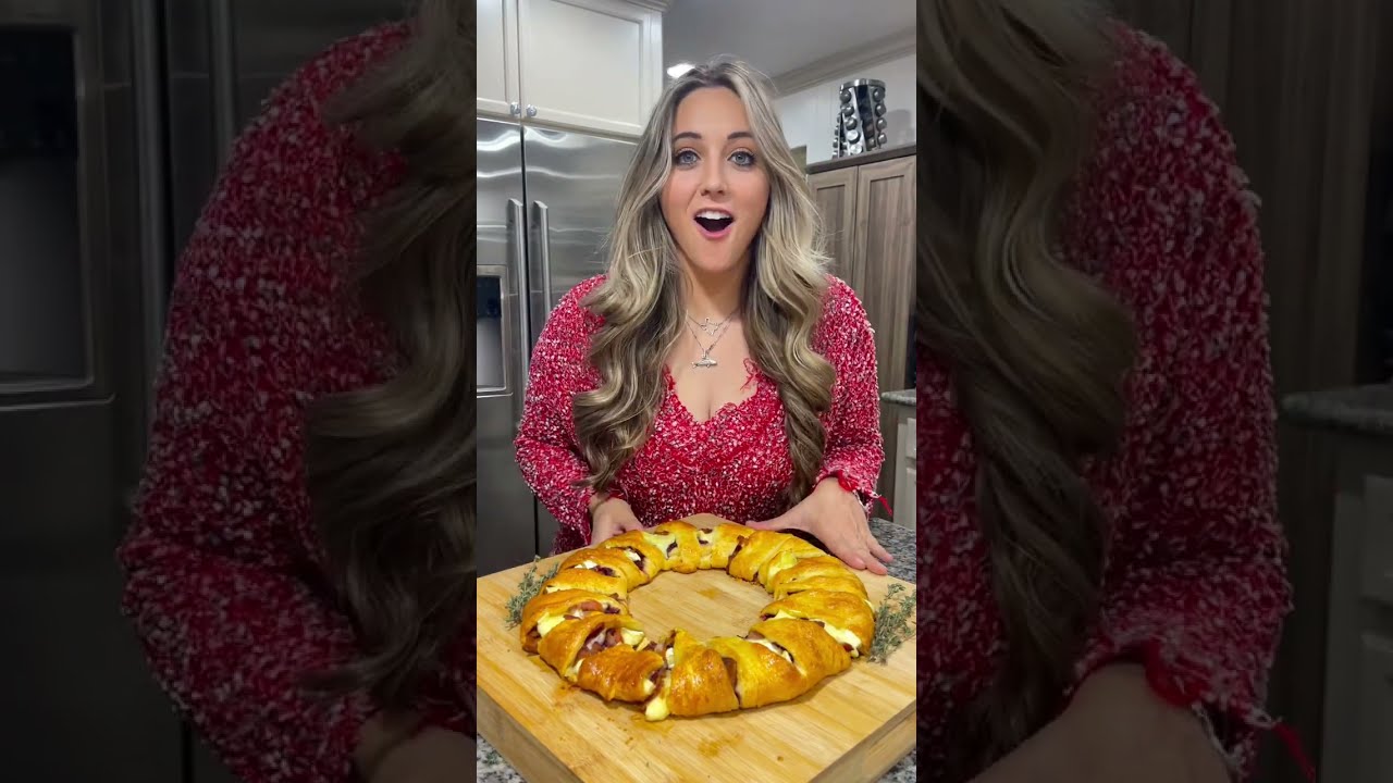 Easy Holiday Appetizer: Cranberry Brie Crescent Ring