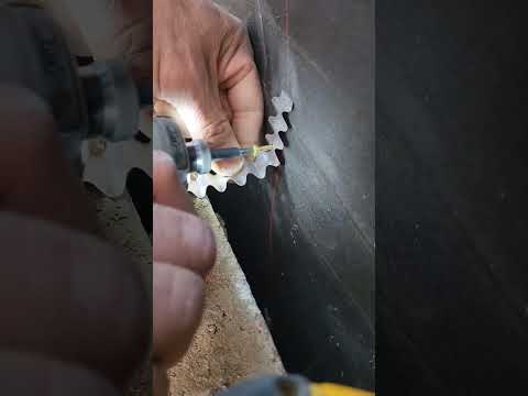 installing wall ties 👍#construction #bricklayer #shorts #viral