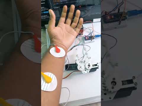 EMG-controlled Robot Claw. #arduinoproject #electronicproject #robot #ai #chatgpt
