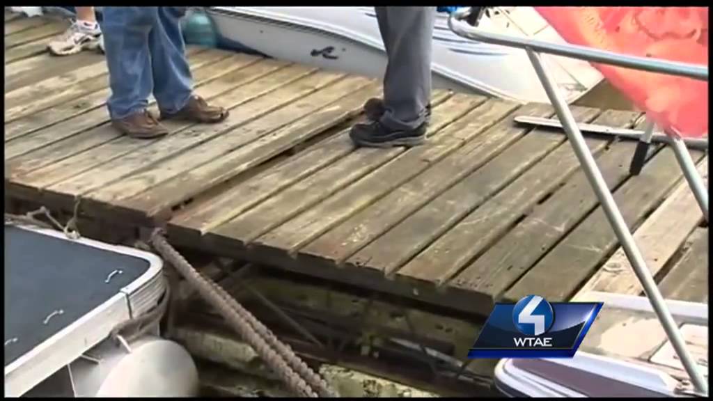 Towboat stops runaway dock, boats on Mon River