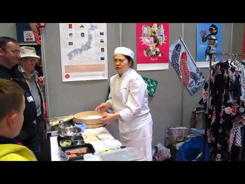 Kaori Simpson Harajuku Kitchen Sushi Demo pt 1
