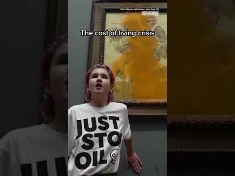 Protesters Throw Tomato Soup At #VanGogh's 'Sunflowers' Painting