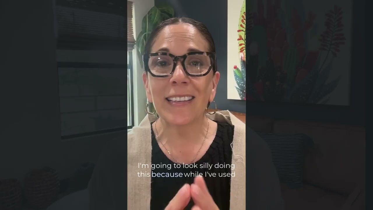 hackathon vert captions