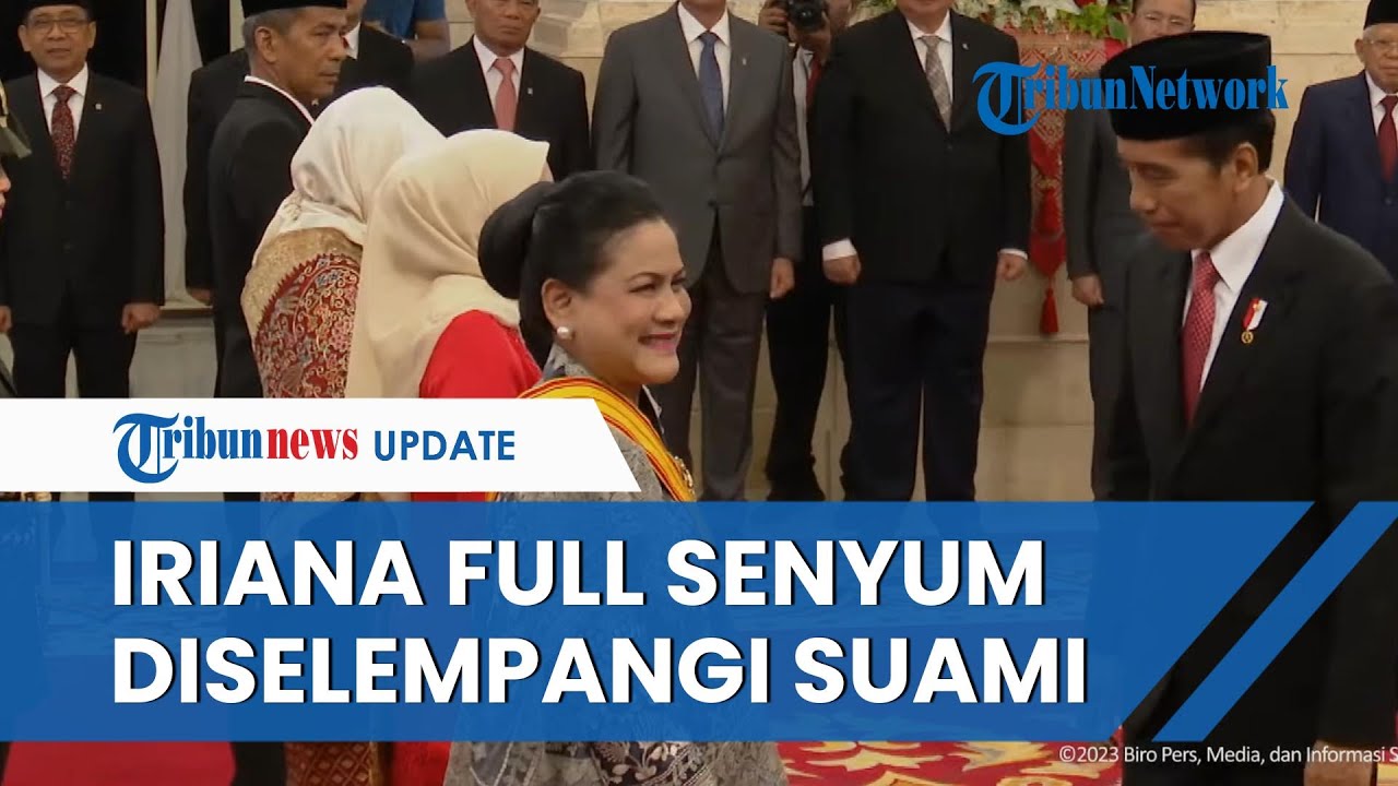 Ekspresi Iriana Jokowi saat Dapat Tanda Kehormatan dari Presiden, Full Senyum Cium Tangan Suami ...