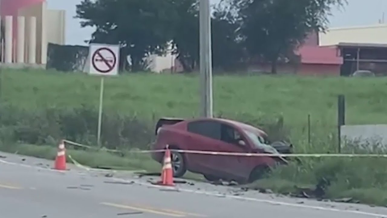 Woman dies in head-on collision with a semi-trailer on the Cadereyta-Allende Highway in Nuevo León