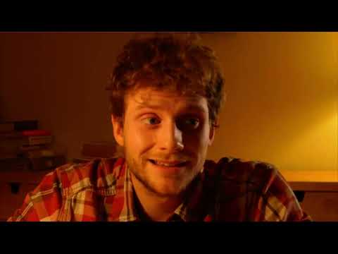 BBC Bitesize GCSE English article writing lesson introduction