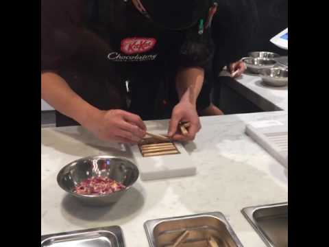 KitKat Chocolatory Melbourne Central | MEL: HOT OR NOT
