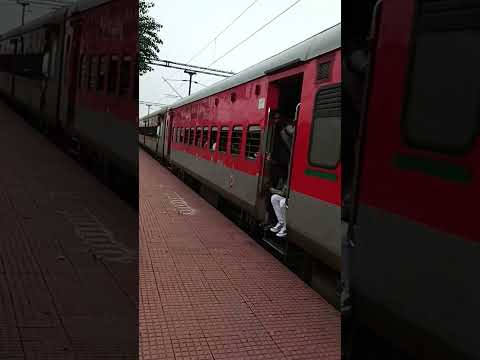 Nandan Kanan express 🚆🚆🚆🚆 like subscribe comment kar do deb short video ##hindudeity