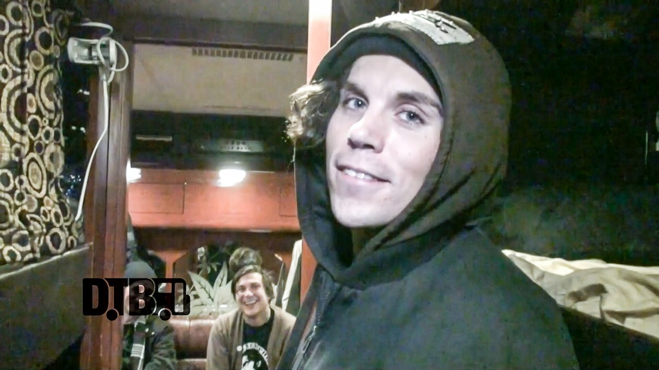 Roger Harvey (feat. Frank Iero) - BUS INVADERS Ep. 979