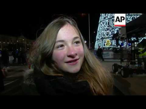 Thousands watch the three kings arrive in Madrid