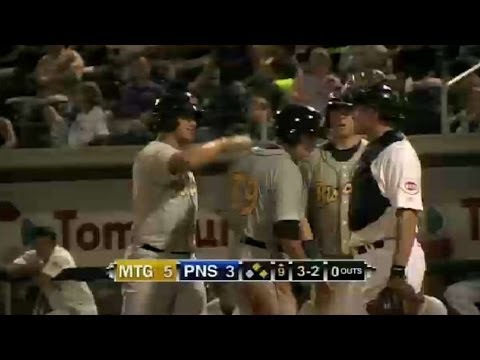 Kes Carter hits a big homer for the Biscuits
