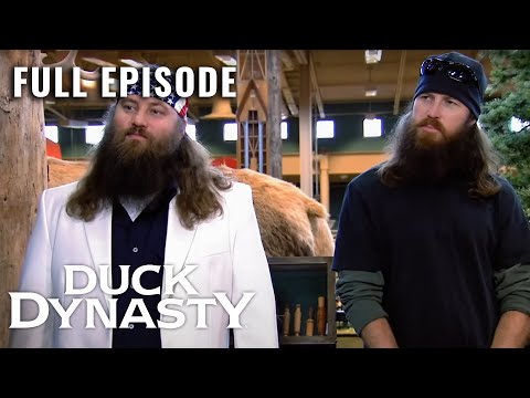 Duck Dynasty: Bass Pro Shops Unveils Duck Commander Products (S3, E10) | Full Episode