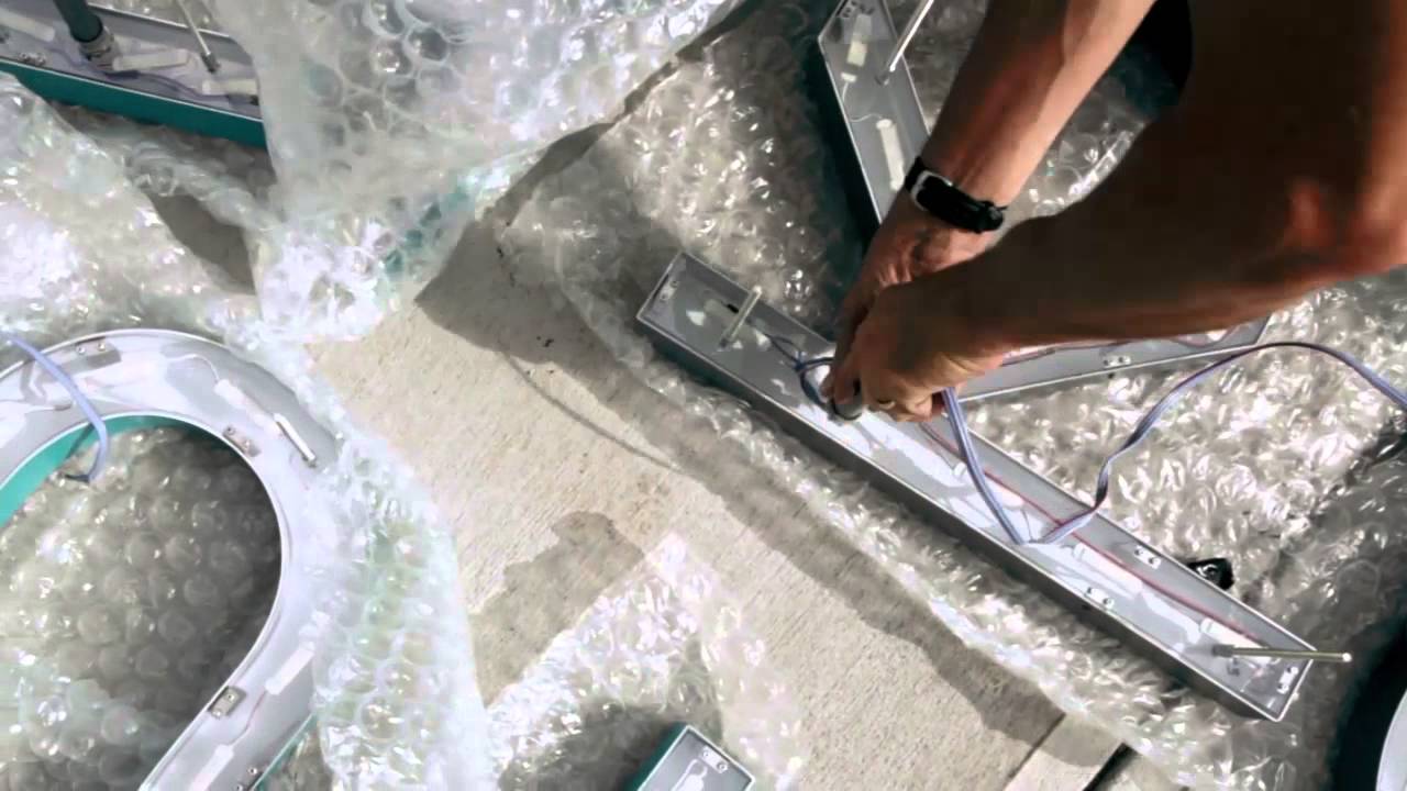 The New United Bank - Sign Change Hyperlapse