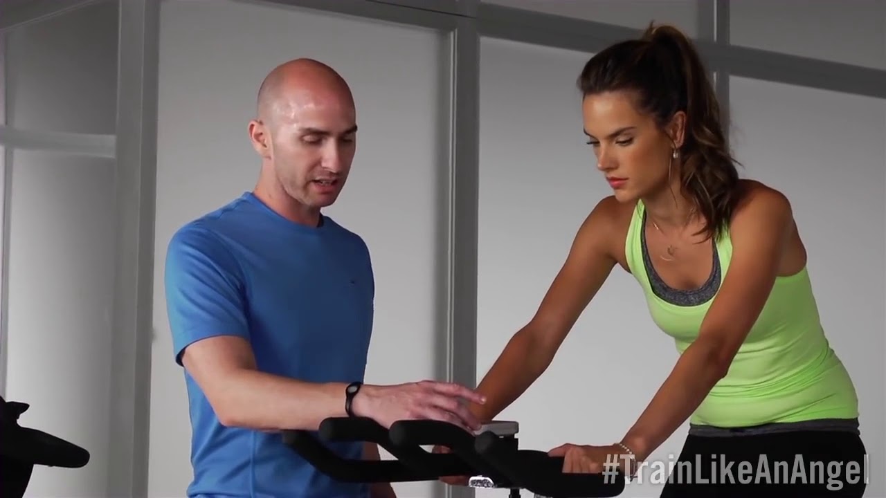 QuickClipsHQ - Alessandra Ambrosio Runway Cardio Workout